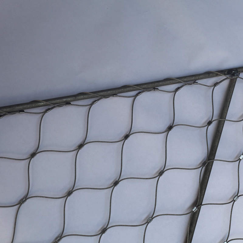 Flexible stainless steel cable mesh