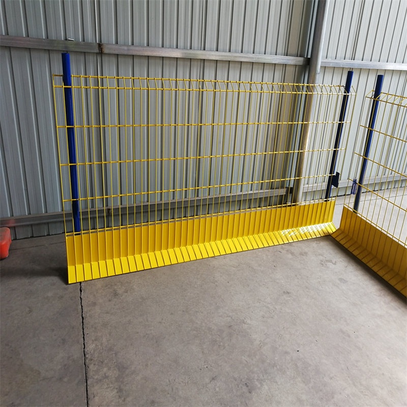 Edge protection fencing