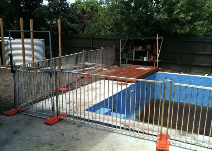 temporary pool fencing