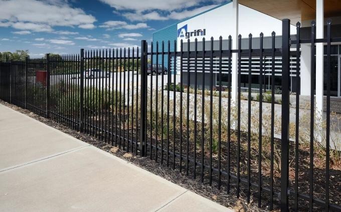diplomat fence