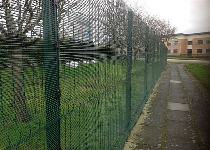 358 welded wire mesh fence