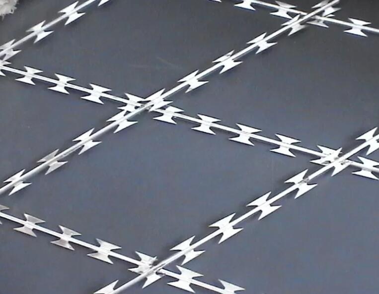 Welded Razor Mesh