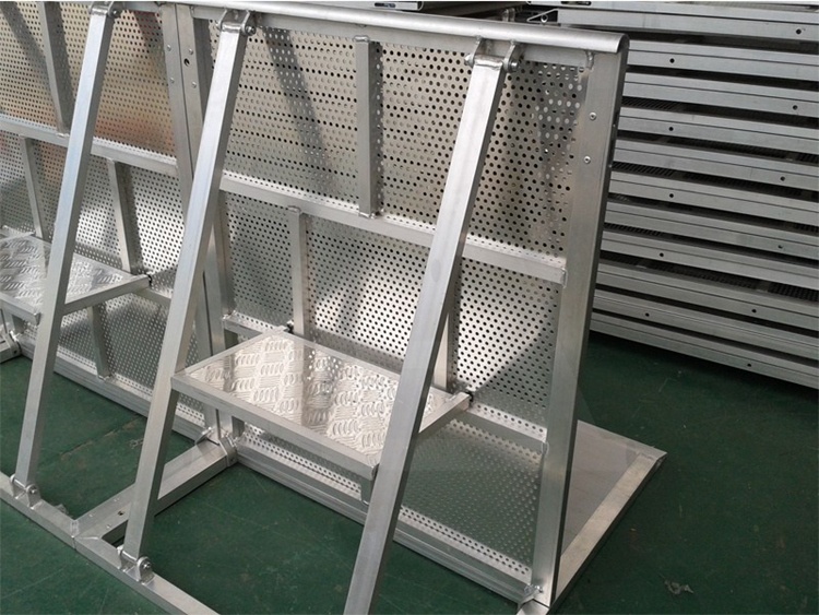 Aluminum Crowd Control Barriers Keep Event Safe and Organized